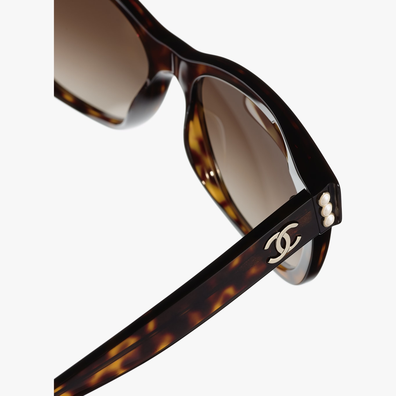 square-sunglasses-dark- square-sunglasses-dark-